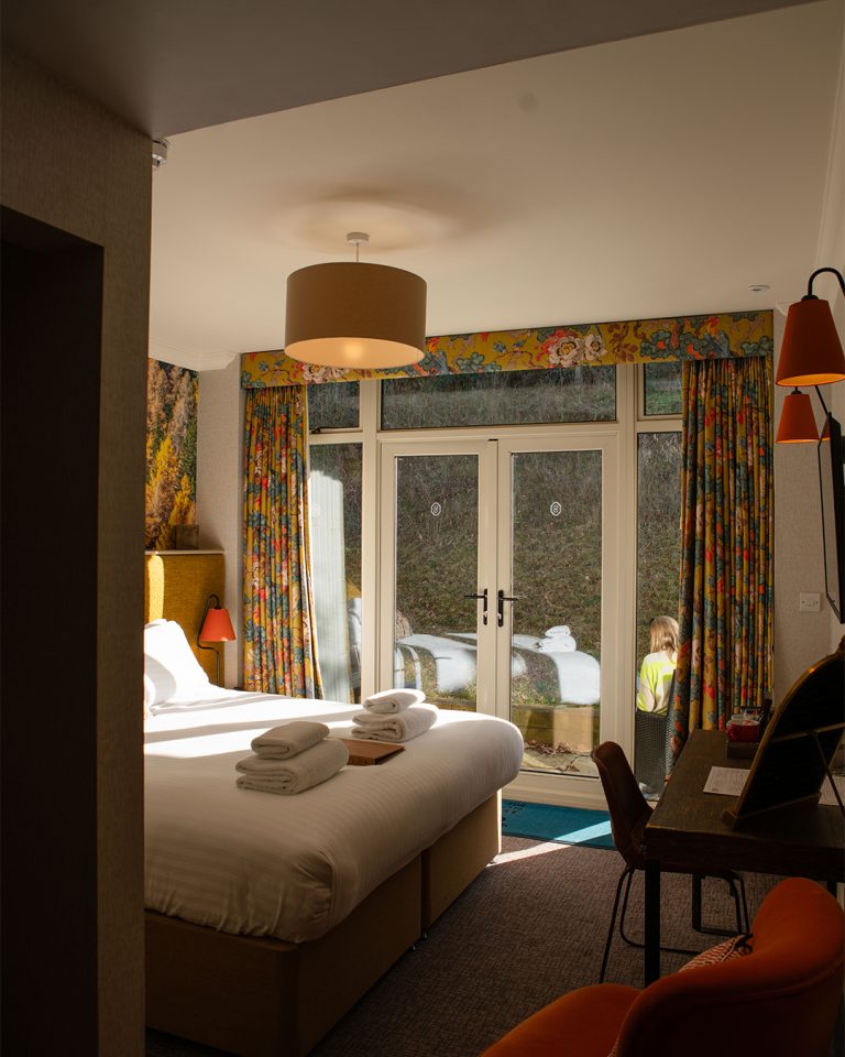Book Direct - Upham Inns