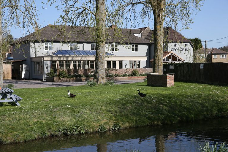 The George Inn - Upham Inns